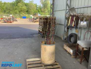 Repocast.com® | (1) barrel of common rods and reels