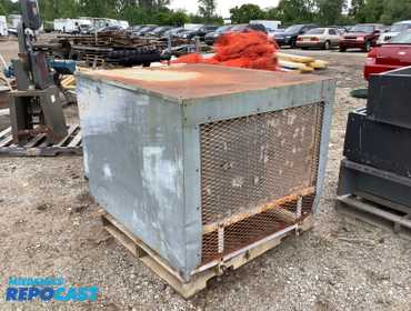 Repocast.com® | Lot of (1) Commercial Walk-In Freezer...