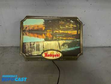Repocast.com® | Vintage Hudepohl lighted sign, 17” x 12”