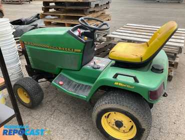 Repocast.com® | John Deere 425 Riding Lawn Mower