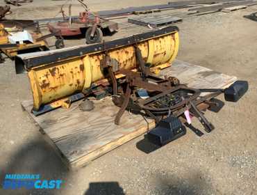Repocast.com® | Snow blow 7ft blade rusty but works