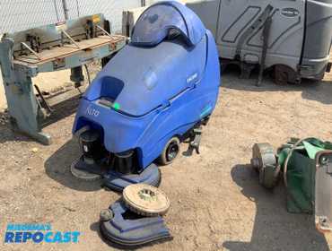 Repocast.com® | Lot of (1) Blue Clarke Encore Floor...