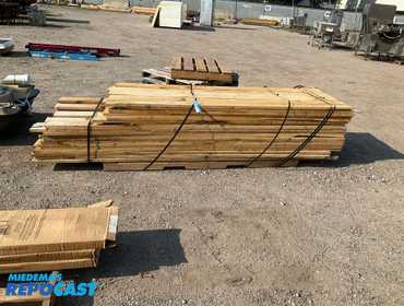 Repocast.com® | (1) bunk of rough cut lumber planks....