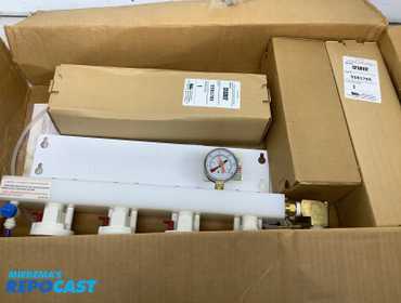 Repocast.com® | Lot of (1) 620 32-04 Cuno DP-3 Manifold