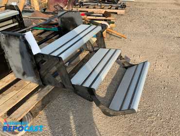 Repocast.com® | Lippert 9” triple step fold up RV steps