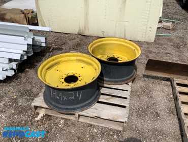 Repocast.com® | Two John Deere rear tractor wheels...