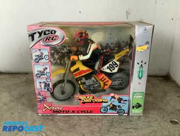 Repocast.com® | Lot of (1) Tyco R/C moto-x-cycle
