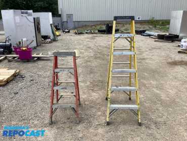 Repocast.com® | Lot of (1) Green Bull Folding Aluminum...