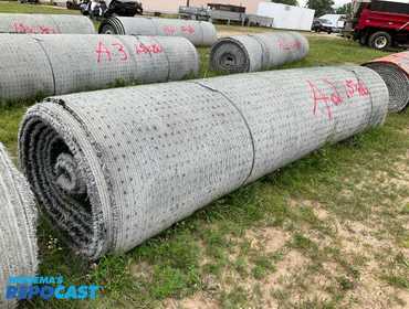 Repocast.com® | Roll of artificial turf approx 15’W x...