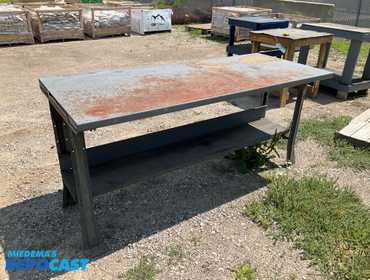Repocast.com® | Lot of (1) Industrial metal work bench...