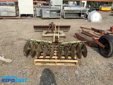Repocast.com® | Tractor pull type disc harrow. 6' wide...
