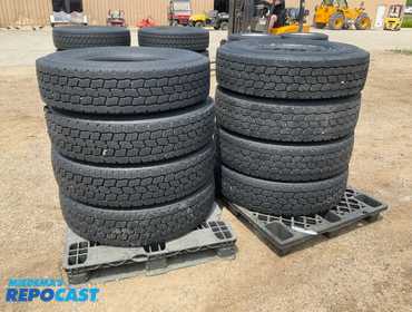 Repocast.com® | (8) Recap 11R22.5 Semi Tires