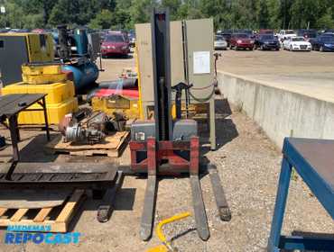 Repocast.com® | Lot of (1) Raymond EMB 2200lbs...