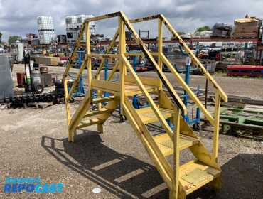 Repocast.com® | Yellow step ladder, 3 steps on each...