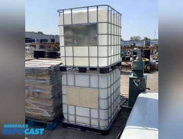 Repocast.com® | Lot of (2) 275 Gallon Mauser Food...
