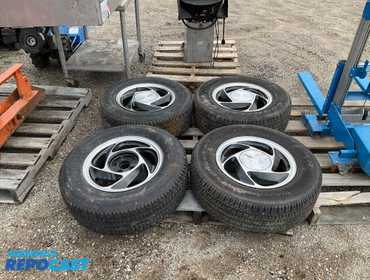 Repocast.com® | Lot of (2) Goodyear Weatherhandler LS...