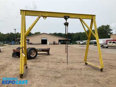 Repocast.com® | A-frame chain fall hoist on casters, 1...