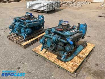 Repocast.com® | (2) Chris Craft Model 327Q V-8 Marine...