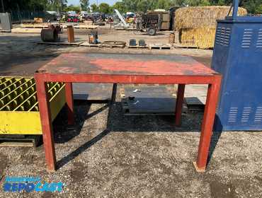 Repocast.com® | Industrial shop table. The size is 41...