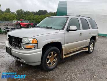 Repocast.com® | 2004 GMC Yukon Denali Base SUV 4-DR