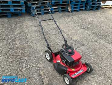 Repocast.com® | Snapper MR216015T Push Mower