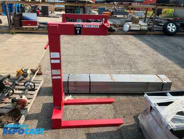 Repocast.com® | Pallet loader, 2 ton capacity, model...