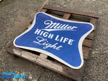 Repocast.com® | A Vintage Miller high life light sign