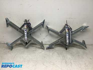 Repocast.com® | Lot of (2) BAL X-tended Fit X-chock...