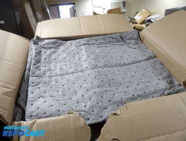 Repocast.com® | Lot of (200) Condor absorbent pads,...