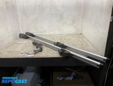 Repocast.com® | (2) CargoLoc rooftop cross bars and a...