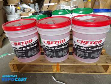 Repocast.com® | Lot of (3) 5 Gallon Buckets of Betco;...