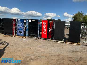 Repocast.com® | Lot of (4) Pop Machines and (2) Snack...