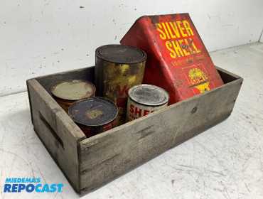 Repocast.com® | Vintage oil cans shell, Riley brothers...