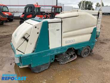 Repocast.com® | Tennant 8300 Battery-Powered Ride-On...