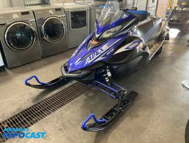 Repocast.com® | 2009 Yamaha Apex GYTR Snowmobile