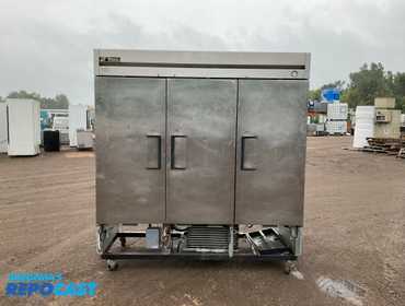 Repocast.com® | True 3 Door Freezer. Model: T-72F, 1hp...