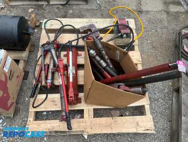 Repocast.com® | Skid lot of assorted shop tools. Porto...