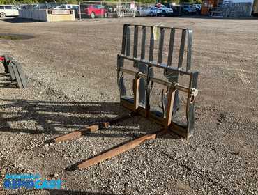 Repocast.com® | JLG 48” Equipment Forks