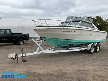 Repocast.com® | 1976 Sea Ray SRV 220 Boat