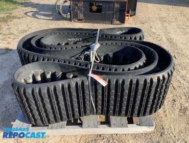 Repocast.com® | Set of (2) New VTrack Rubber Skid...