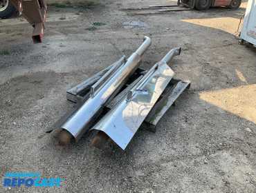 Repocast.com® | Lot of (2) semi truck exhaust stacks...