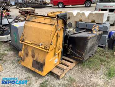 Repocast.com® | Lot of (2) BAC-VAC yellow mower...