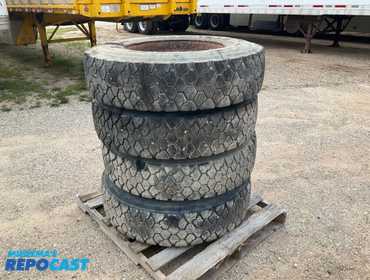 Repocast.com® | (4) 12R22.5 Semi Tires on Steel Dayton...