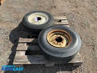 Repocast.com® | (2) Tractor front wheels and tires....