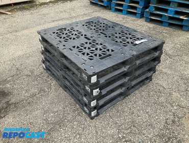 Repocast.com® | Lot of (4) Heavy Duty Industrial Pallets