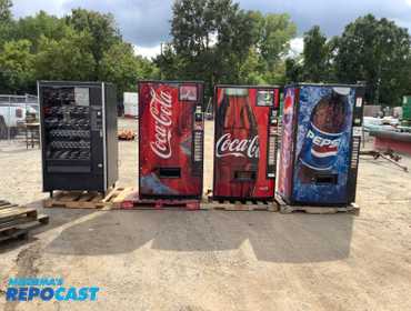 Repocast.com® | Lot of (3) pop machines and (1) snack...