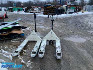 Repocast.com® | Lot of (2) crown metal pallet jacks