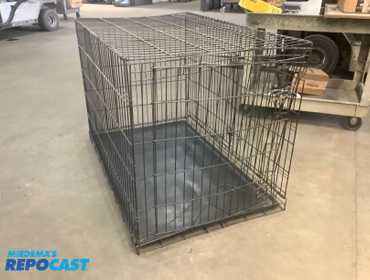 Repocast.com® | Lot of (1) Dog Crate/Cage (damaged)...