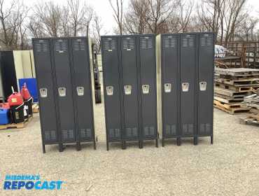 Repocast.com® | Lot of (3) Hallowell lockers,...
