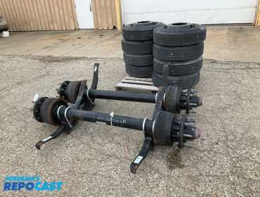 Repocast.com® | Lot of (2) 16,000lb dual trailer axles...